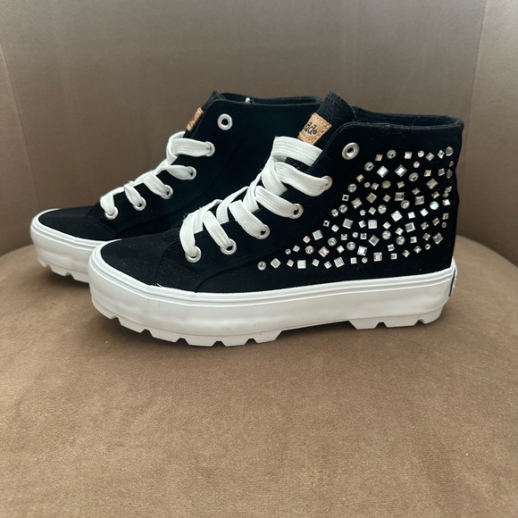 Mudd | Shoes | Mudd Girls Black High Top Platform Lace Up Sneakers With ...